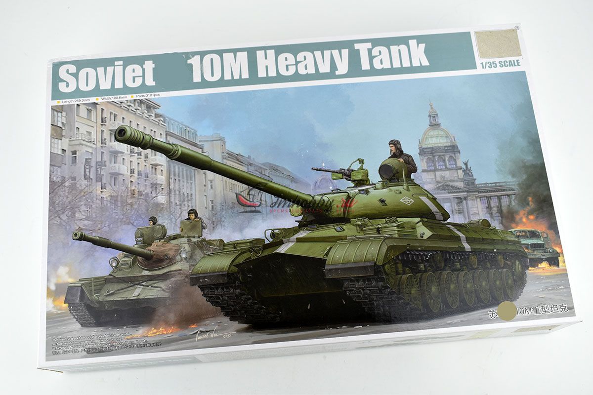Soviet T-10M Heavy Tank масштаб 1:35 Tрубач TR05546